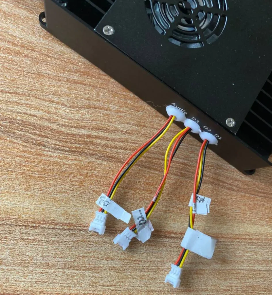 Drone repeater solution of long-range wireless video TX RX